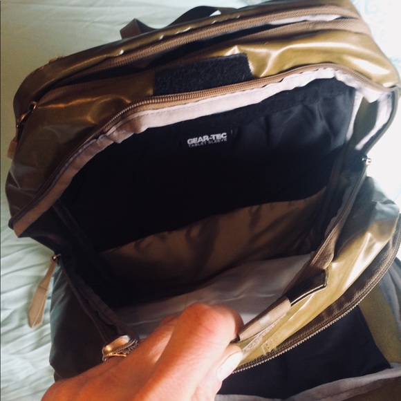 tek gear | Bags | Gear Tech Water Resistant 3l Pack | Poshmark